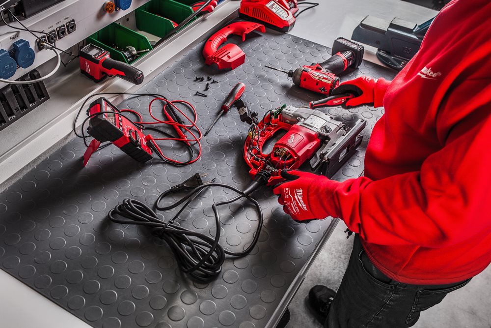 Milwaukee Tool Europe | Cordless Power Tools, Outdoor Tools, Hand Tools ...