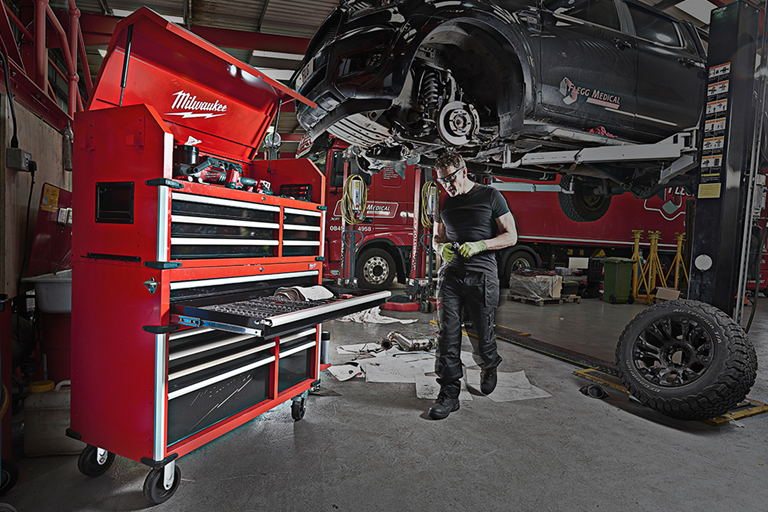 MILWAUKEE® Power Tools UK Official Site | NOTHING BUT HEAVY DUTY ...