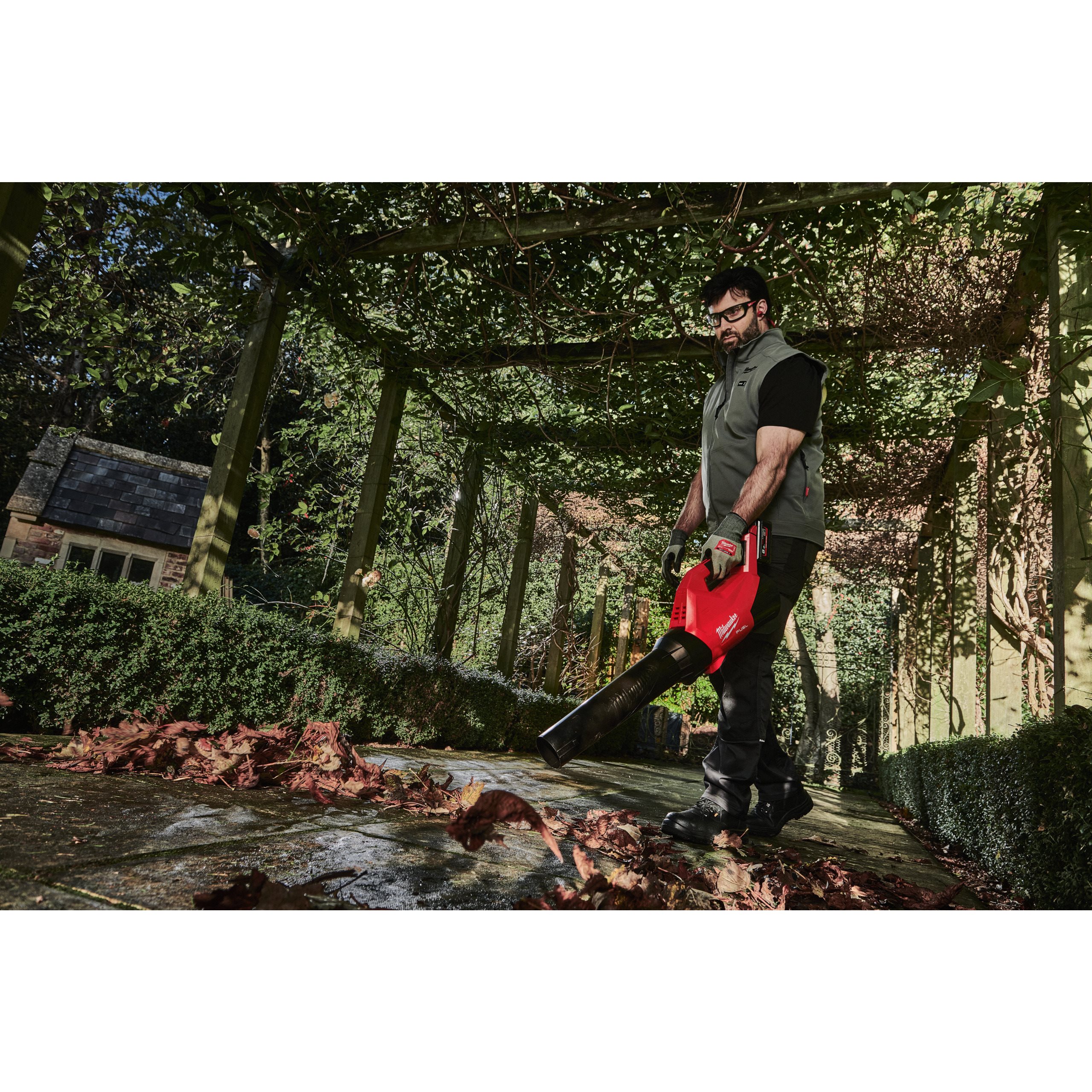 M18 FUEL Blower Leaf Blowers Milwaukee Tool EU