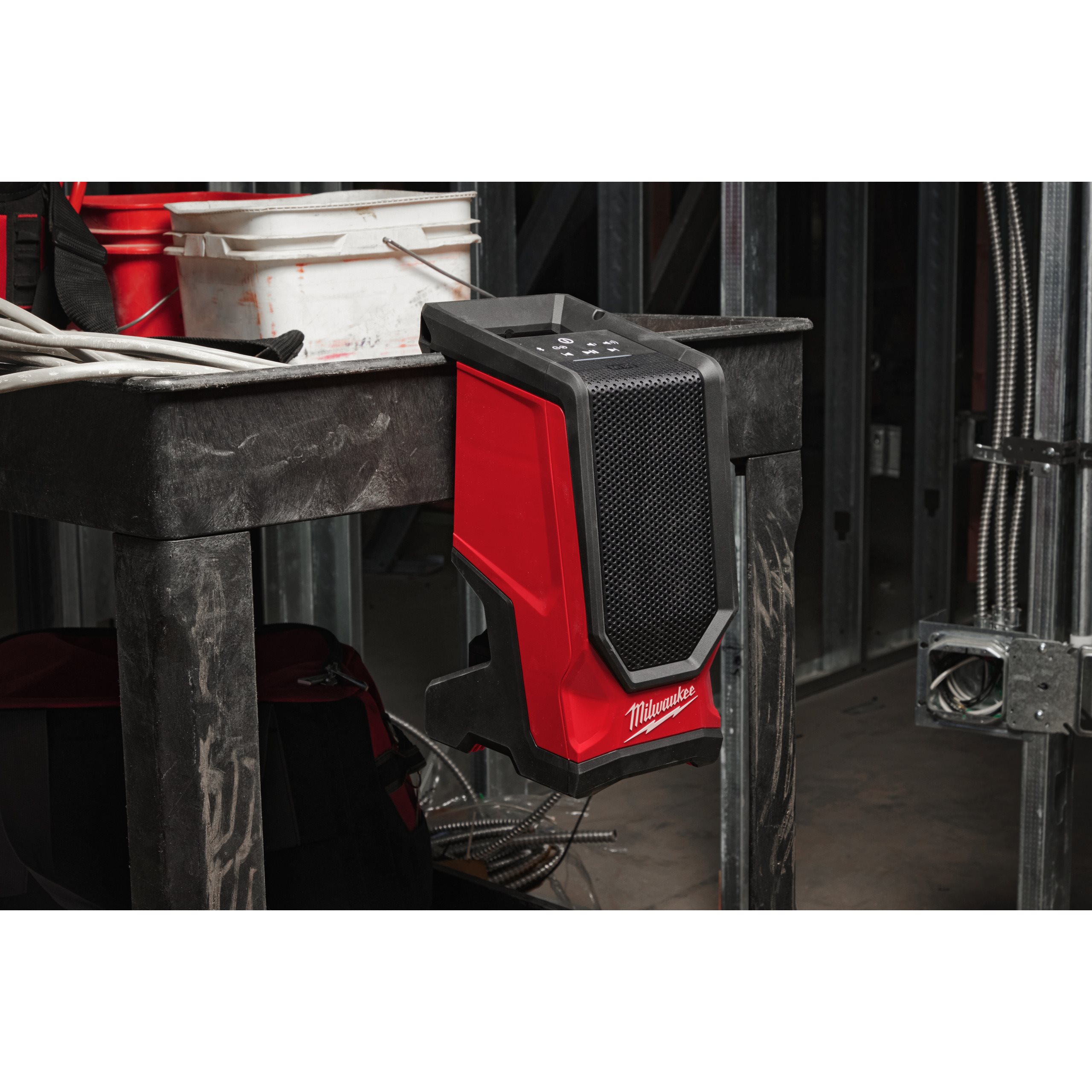 M18 Jobsite Speaker Cordless Bluetooth Speakers Milwaukee Tool UK