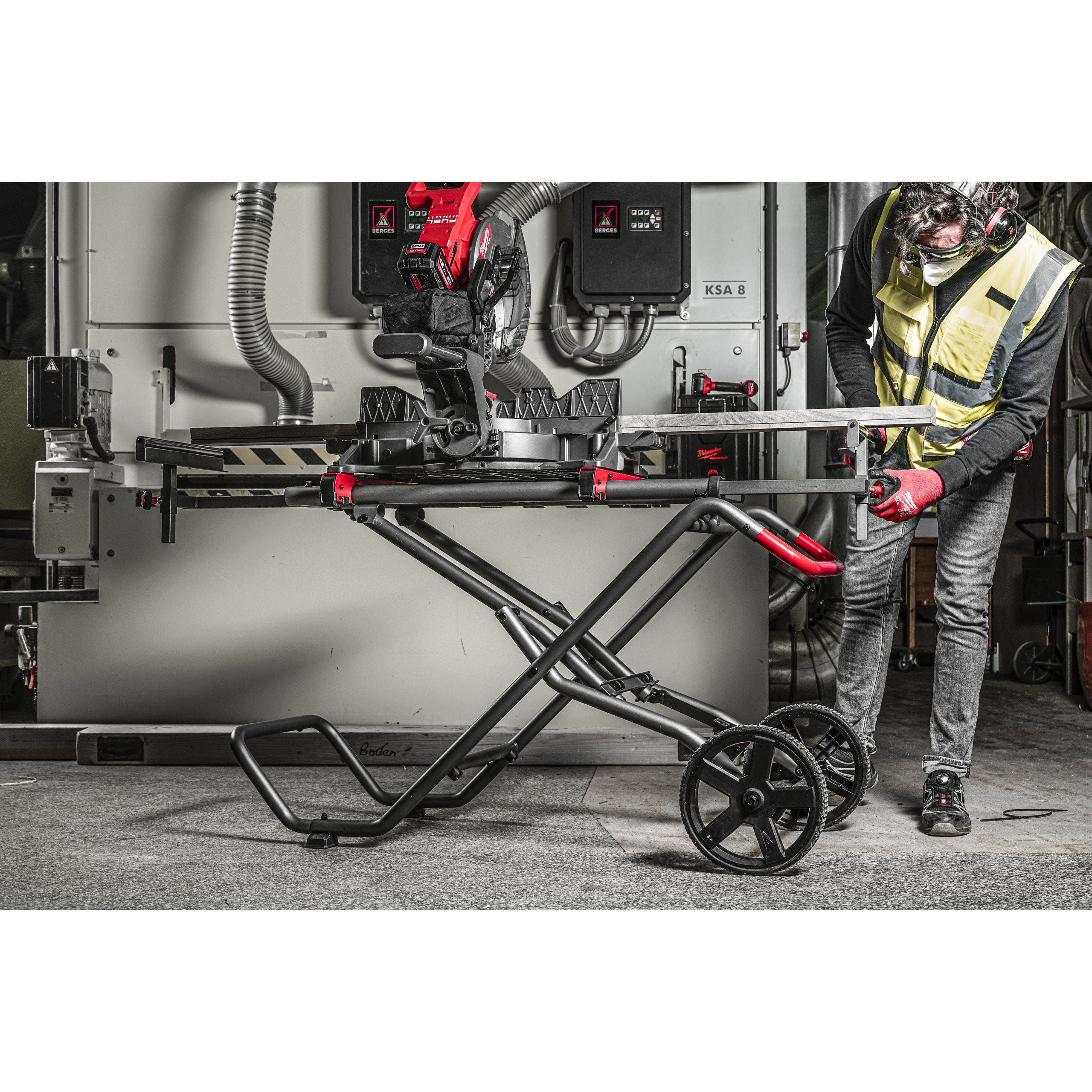 Mitre Saw Stand Extendable Up To 2.8 M Stands Milwaukee Tool UK