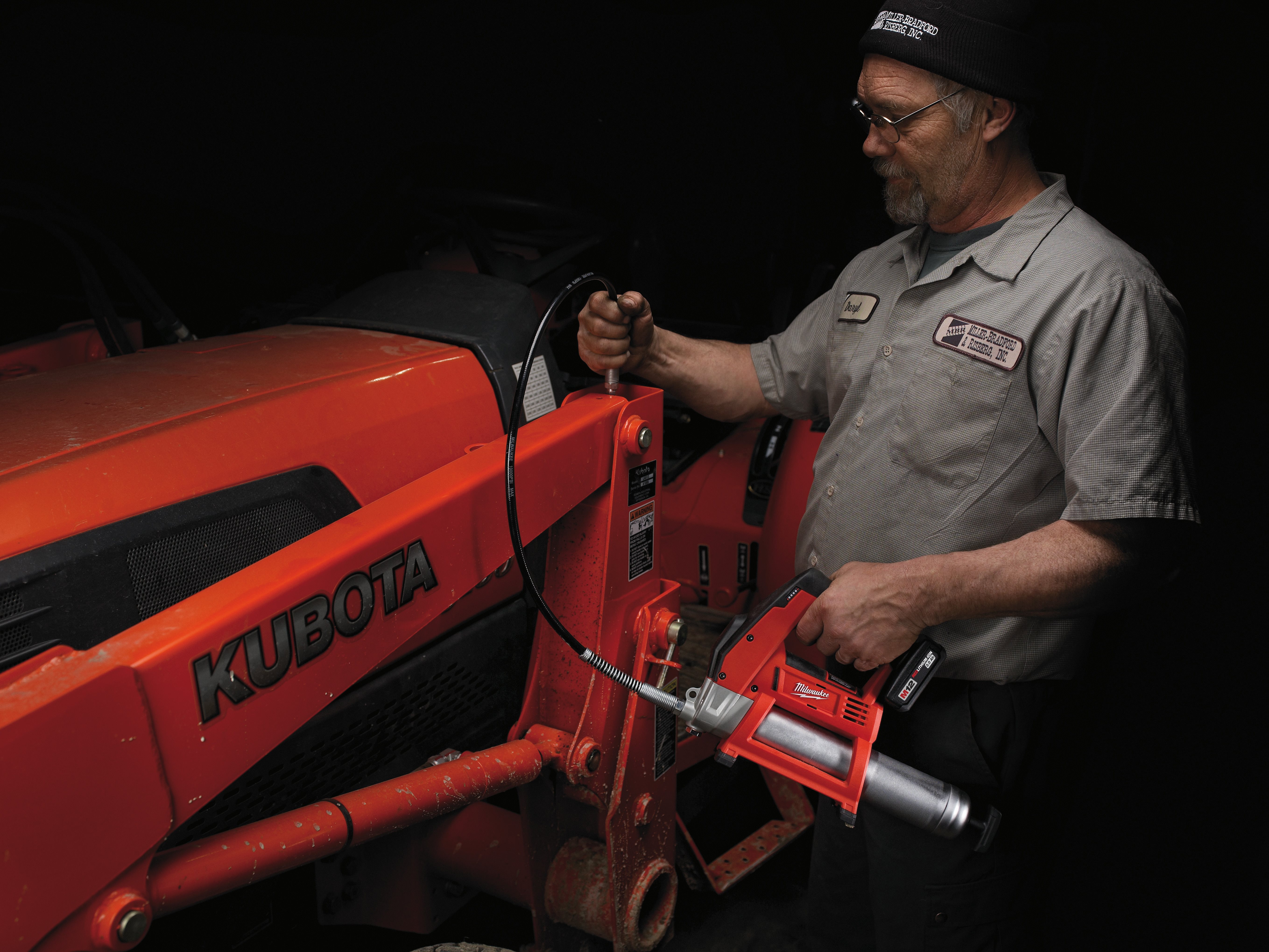 M12 Sub Compact Grease Gun Cordless Grease Guns Milwaukee Tool UK