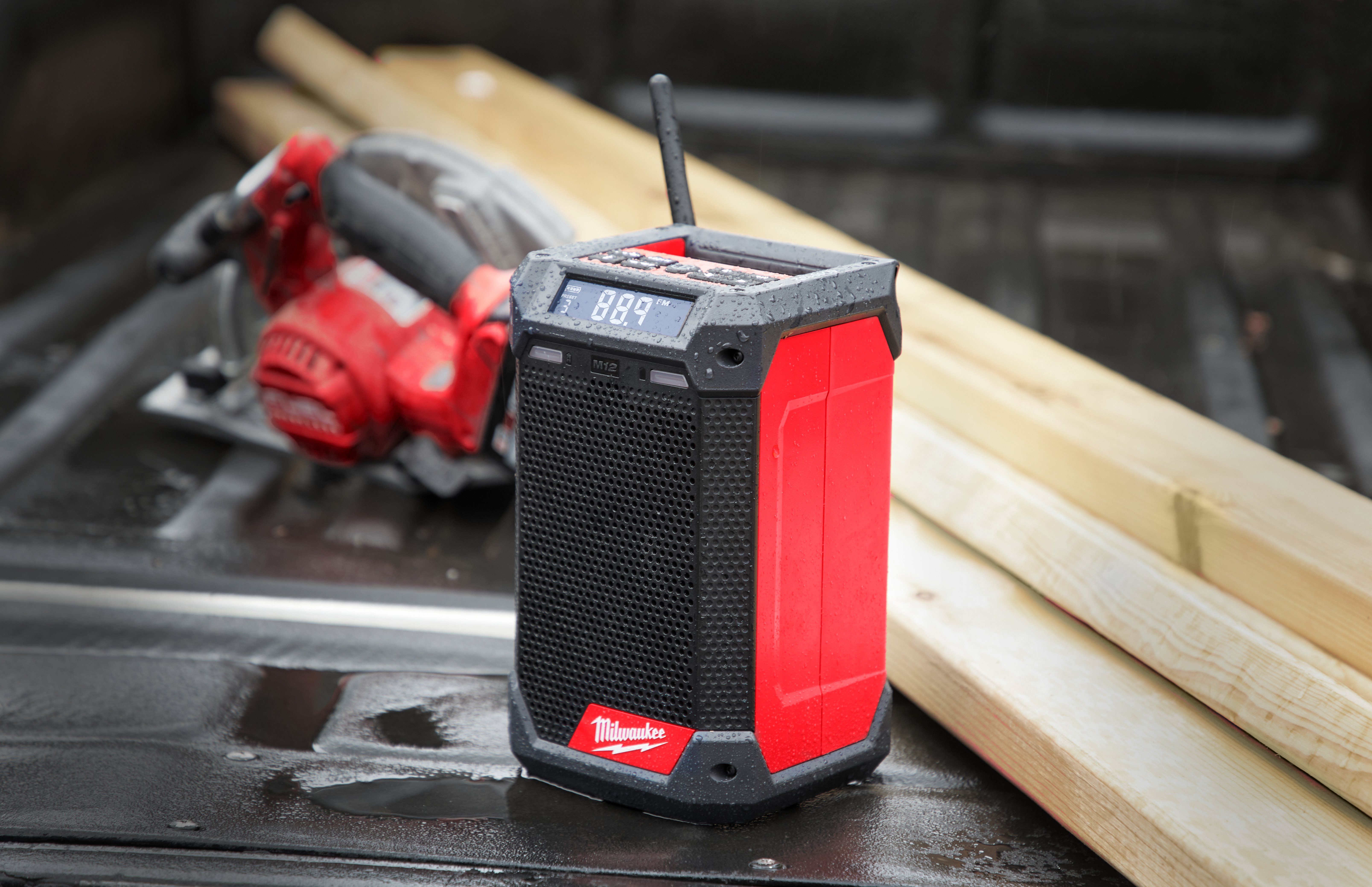 M12™ radio charger DAB+ | M12 RCDAB+ | Cordless Radios | Milwaukee Tool EU