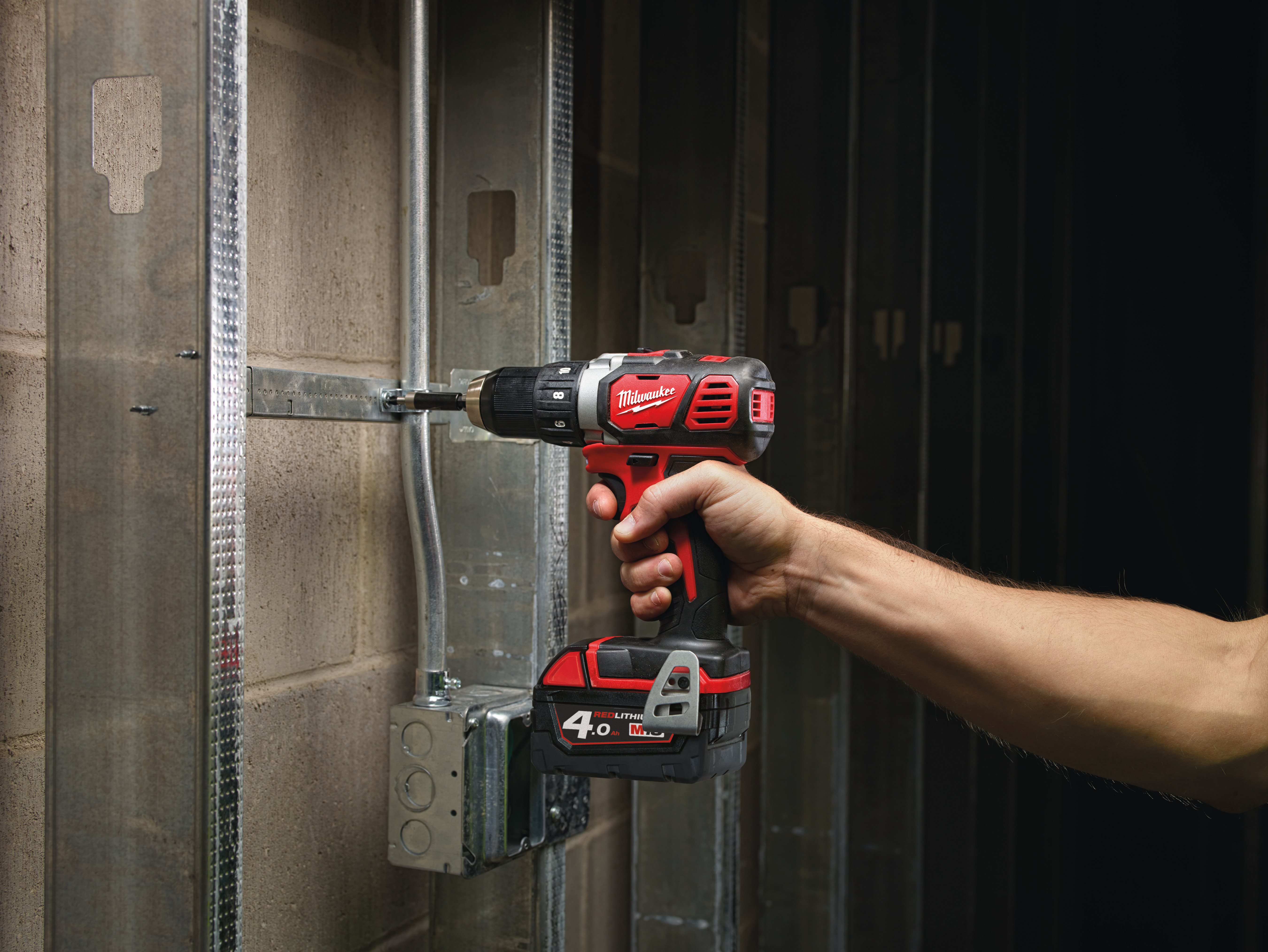 Milwaukee 18v compact drill store