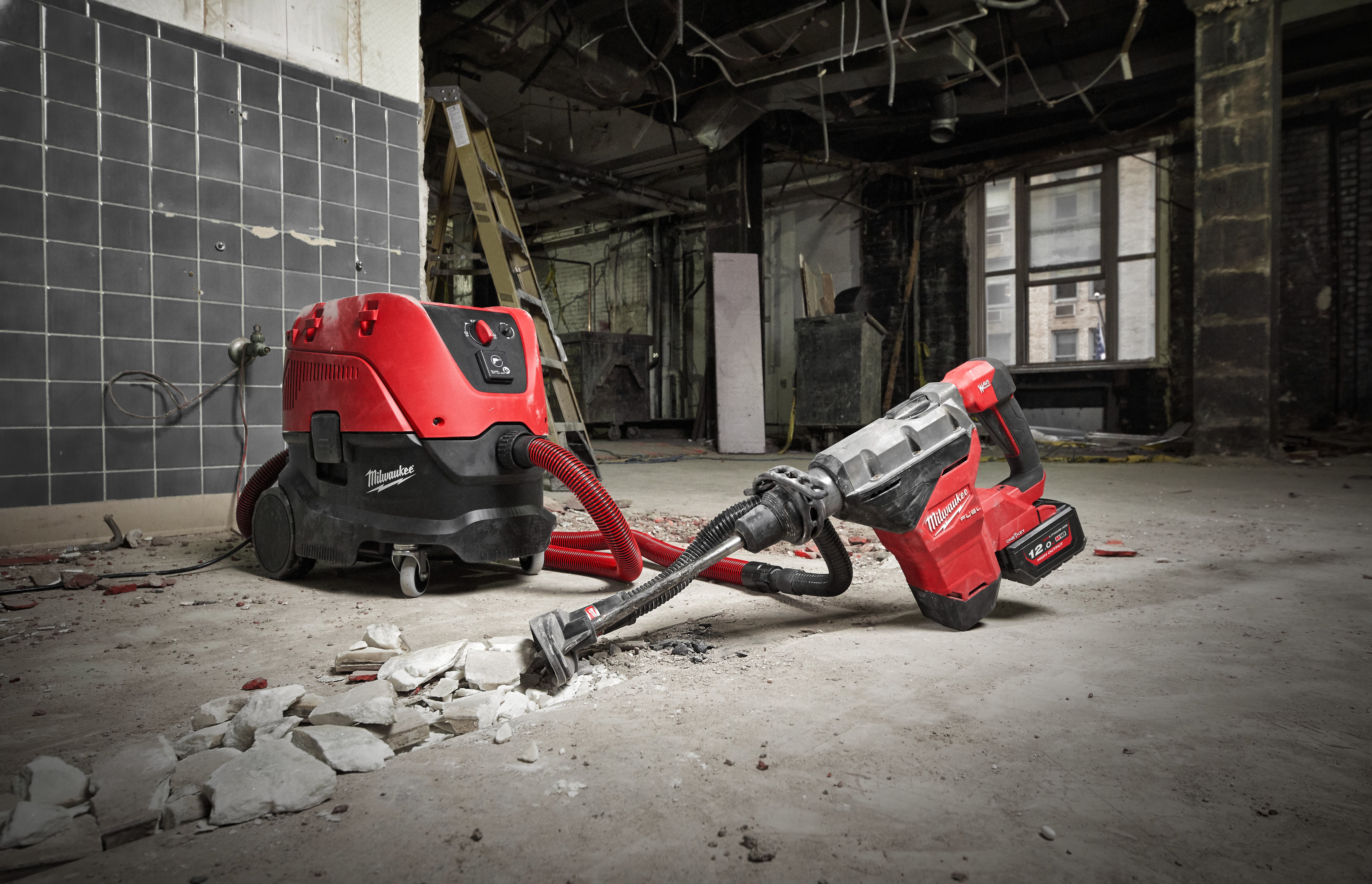 M18 FUEL ONE KEY 8 Kg SDS Max Drilling And Breaking Hammer Cordless SDS Max Milwaukee Tool UK