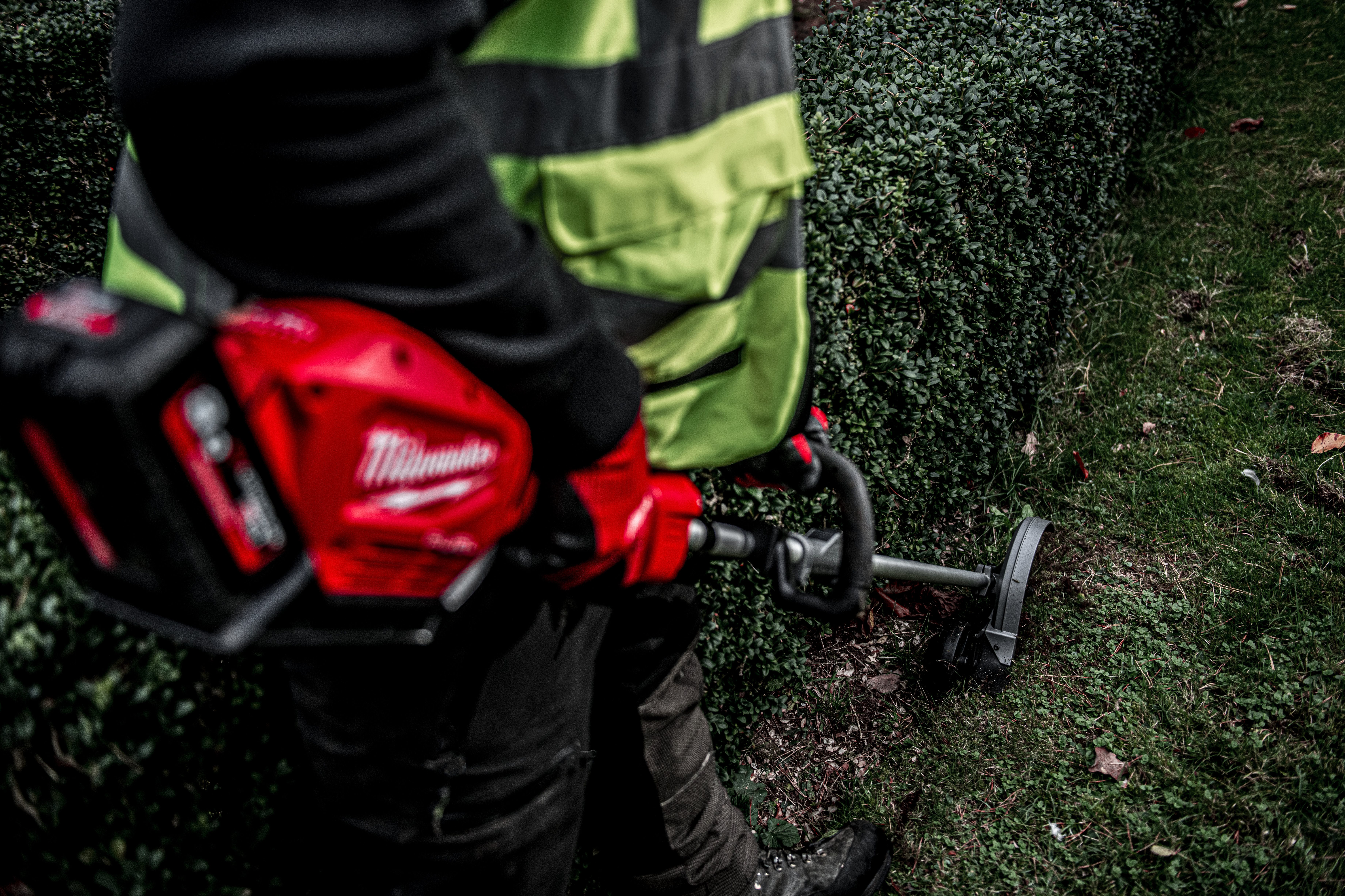 Milwaukee cordless lawn edger store
