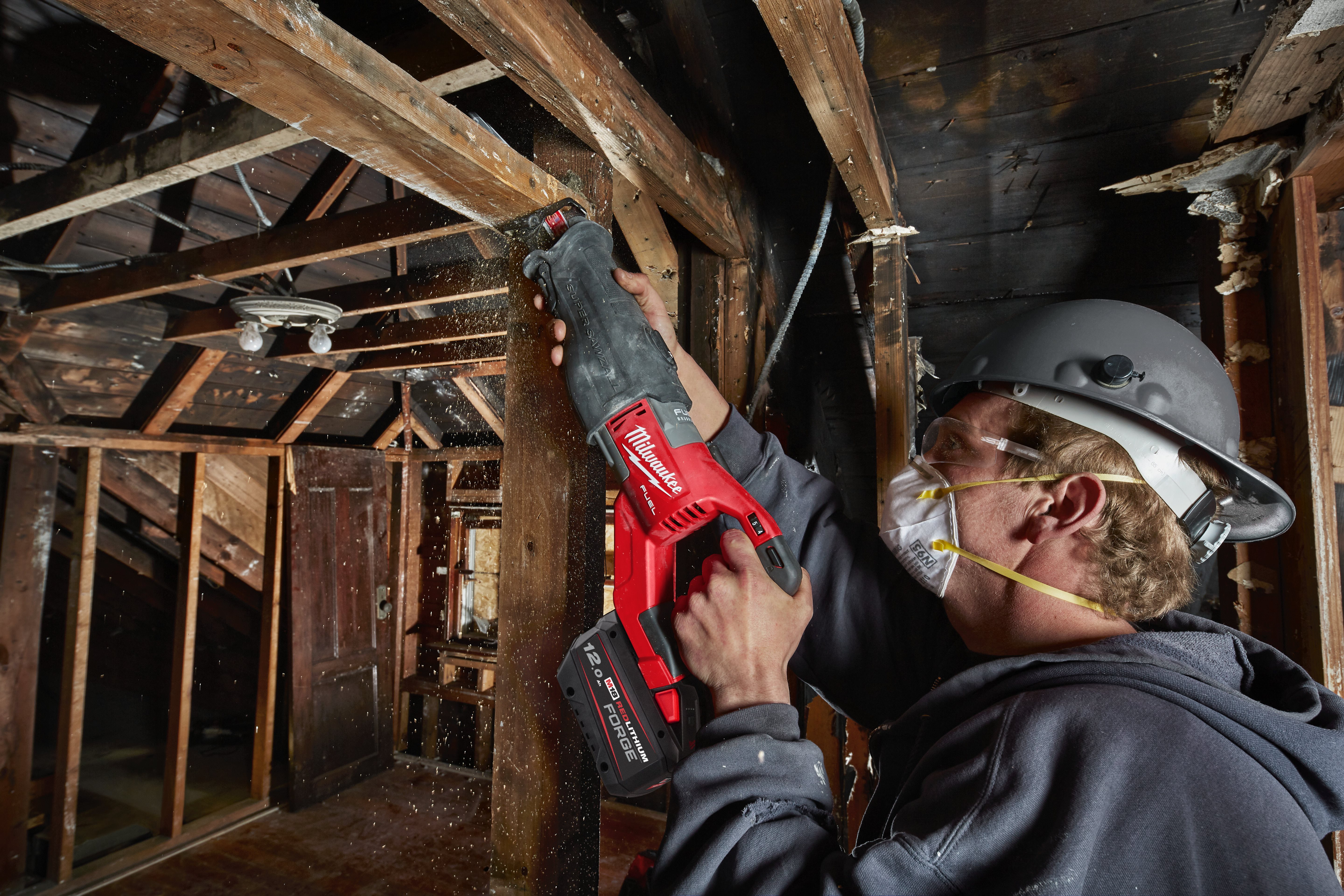 Milwaukee super sawzall cordless store