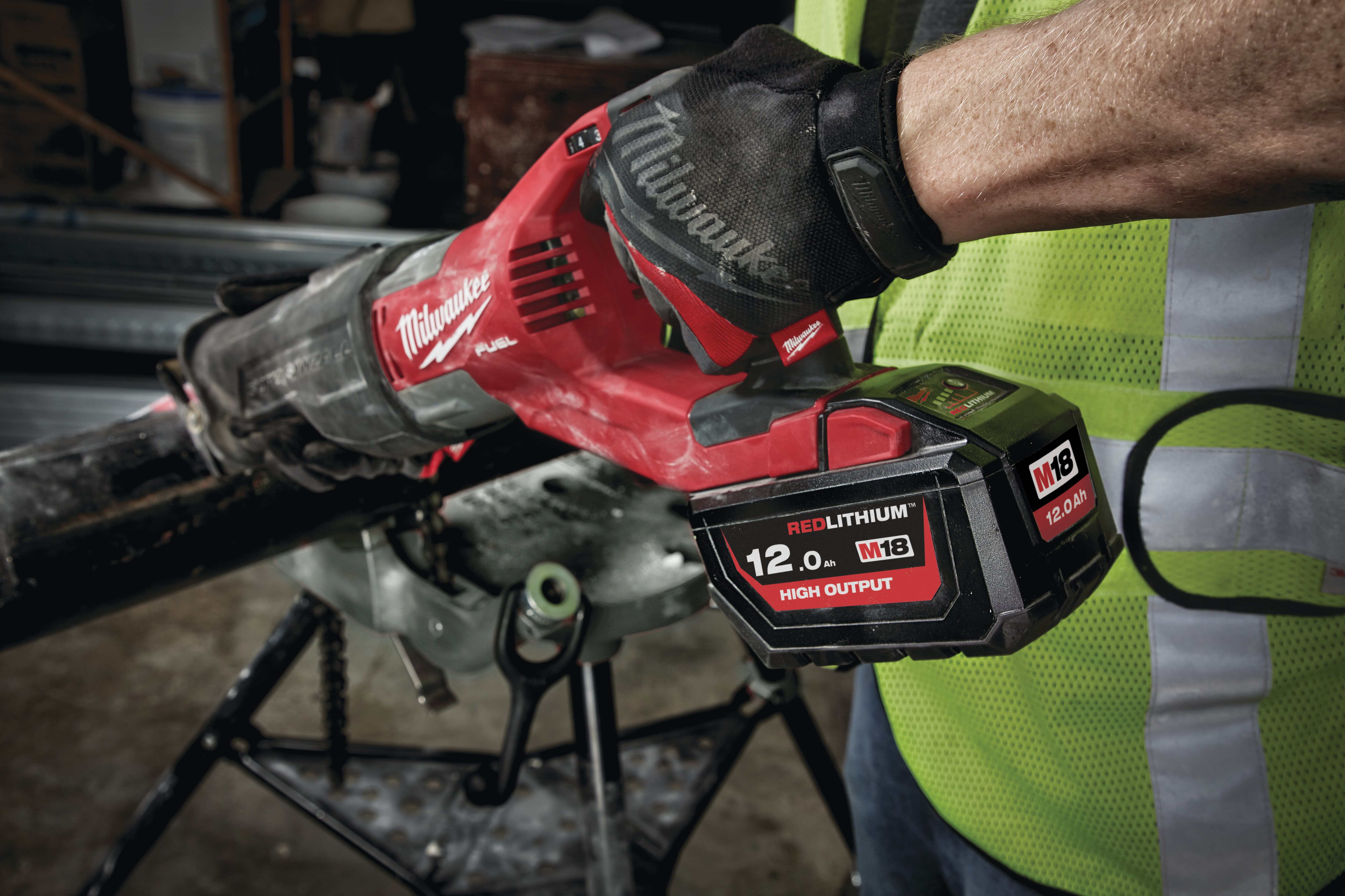 Milwaukee m18 high output hd 12.0 battery pack store